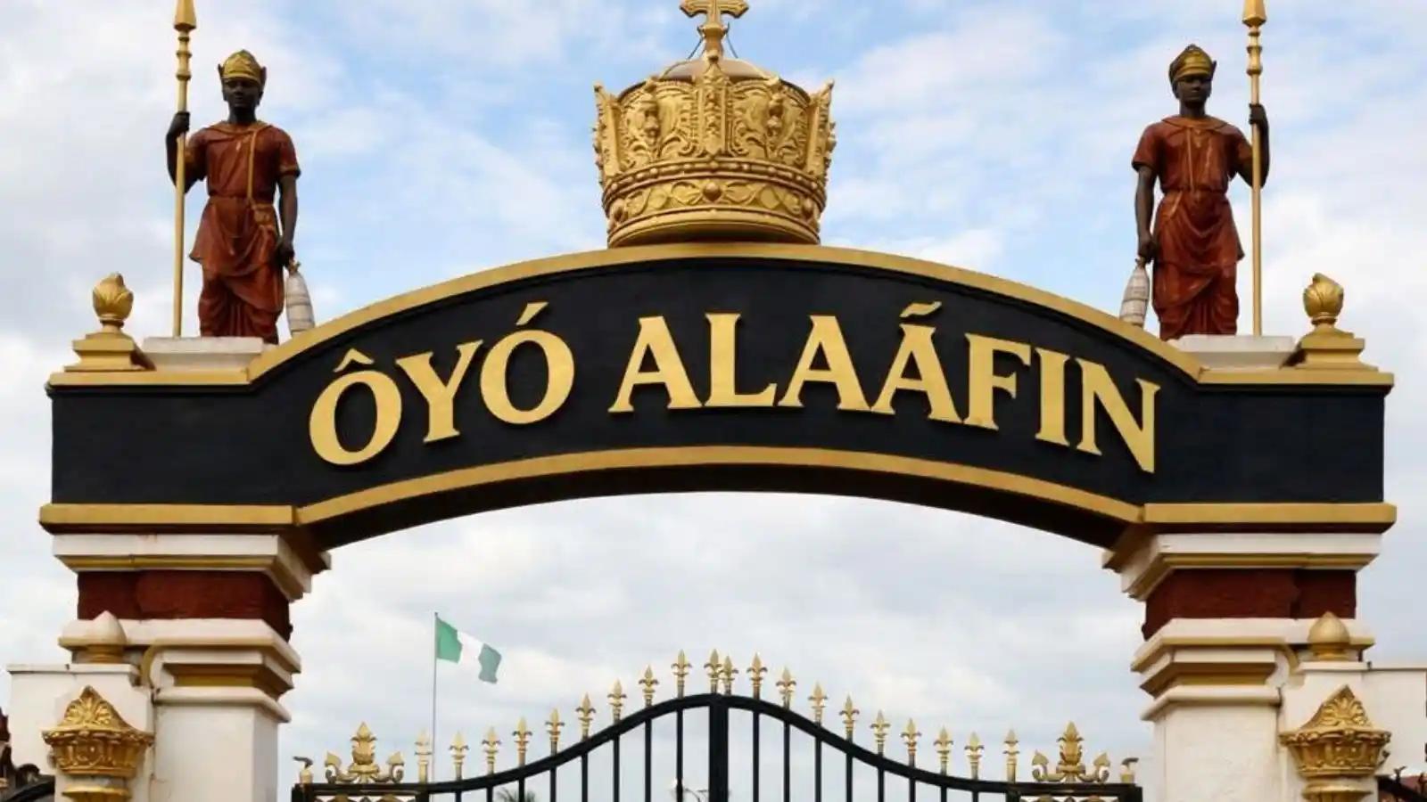 BREAKING: Alaafin Oba Owoade moves into ancient palace in Oyo (Photos ...