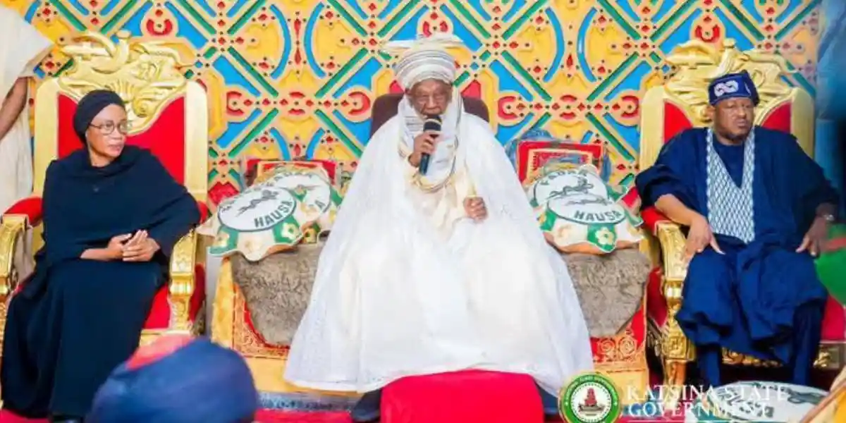 'Repeat after me': Emir of Daura orders First Lady, other guests to ...