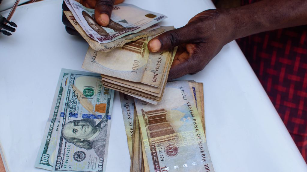 Naira hits record low of 1534 per dollar at official market as IMF ...