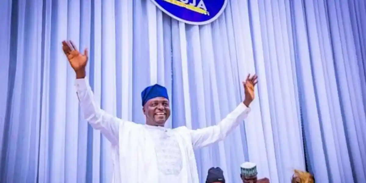JUST IN: Humanitarian Affairs Minister Nentawe replaces Ganduje as APC ...